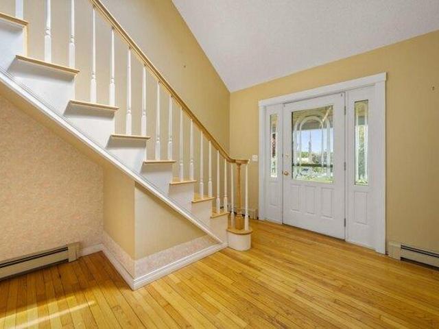 4 bedroom, Searsport ME 04974 104831596