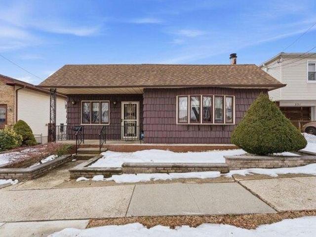 4 bedroom, Secaucus NJ 07094 103158851