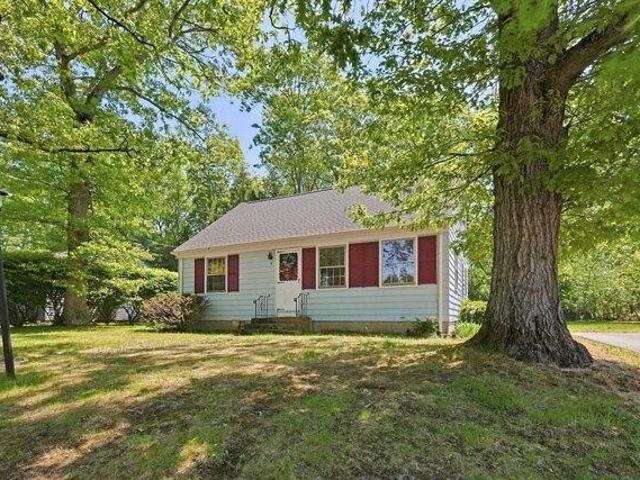 4 bedroom, Seekonk MA 02771 LS102725480