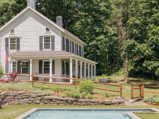4 bedroom, Selkirk NY 12158 104900554
