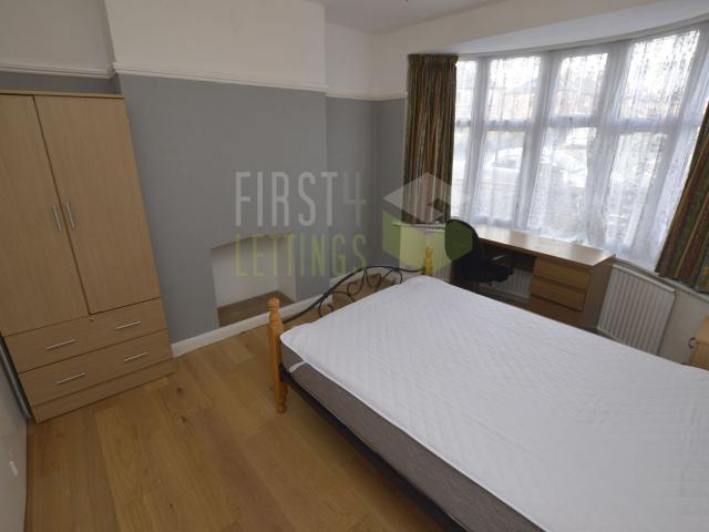 4 Bedroom Semi Detached
