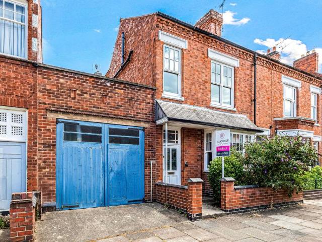 4 bedroom semi detached villa house for sale