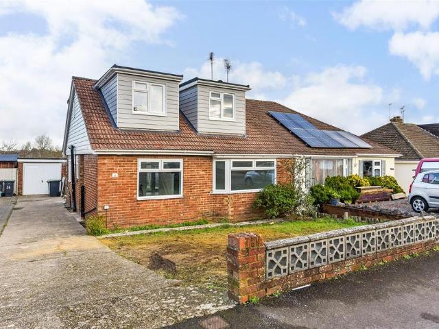 4 bedroom semi detached bungalow to rent