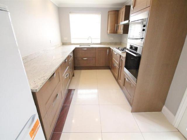 4 bedroom semi detached bungalow to rent