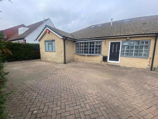 4 bedroom semi detached bungalow to rent