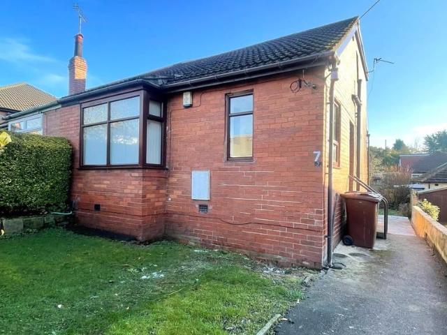 4 bedroom semi detached bungalow to rent