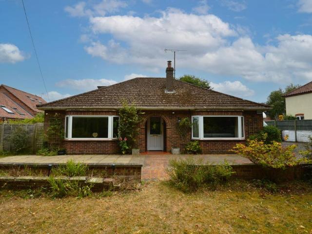 4 bedroom semi detached bungalow to rent