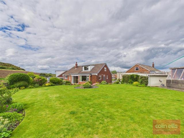 4 bedroom semi detached bungalow for sale