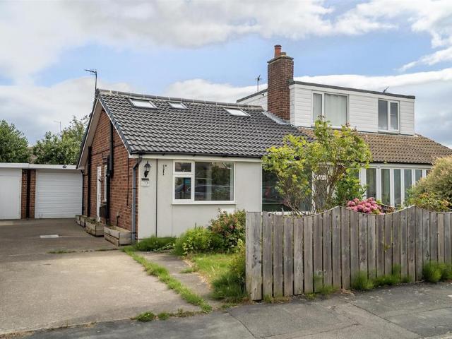 4 bedroom semi detached bungalow for sale