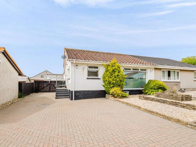 4 bedroom semi detached bungalow for sale