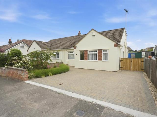 4 bedroom semi detached bungalow for sale