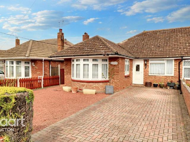 4 bedroom semi detached bungalow for sale