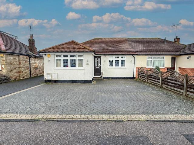 4 bedroom semi detached bungalow for sale