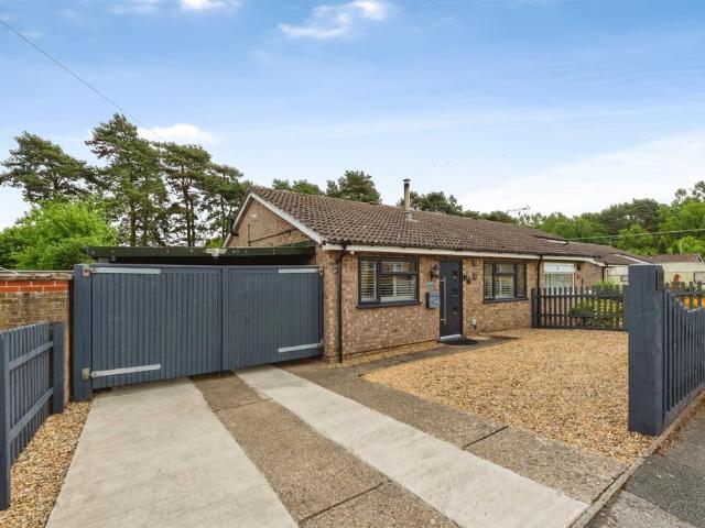 4 bedroom semi detached bungalow for sale