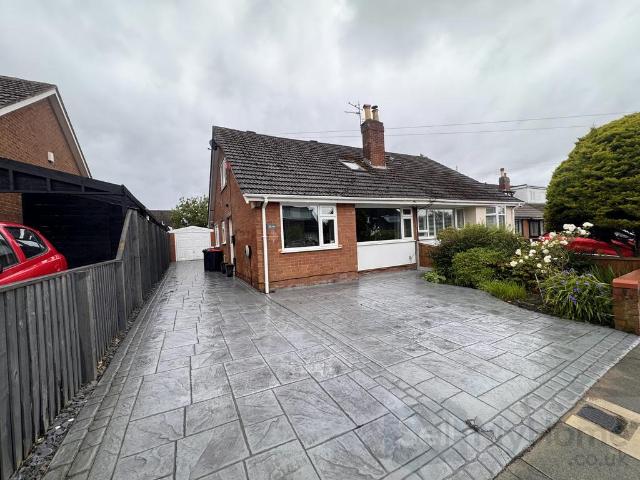 4 bedroom semi detached bungalow for sale