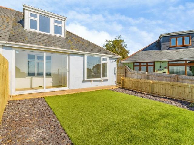 4 bedroom semi detached bungalow for sale