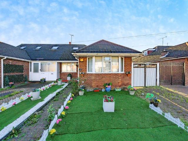 4 bedroom semi detached bungalow for sale