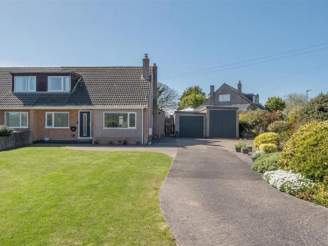 4 bedroom semi detached bungalow for sale
