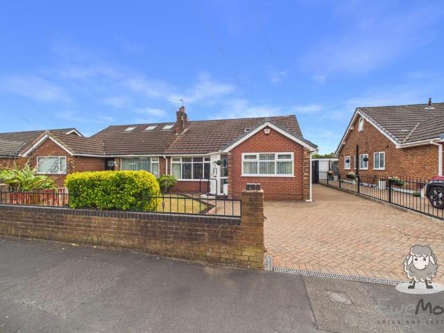 4 bedroom semi detached bungalow for sale
