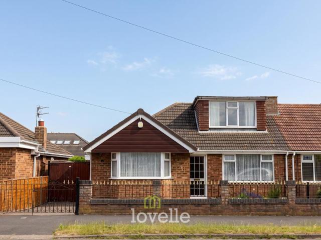 4 bedroom semi detached bungalow for sale
