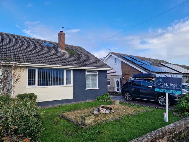 4 bedroom semi detached bungalow for sale