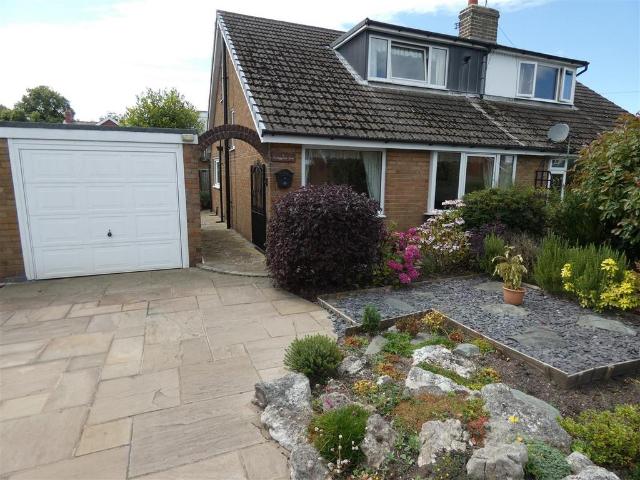4 bedroom semi detached bungalow for sale