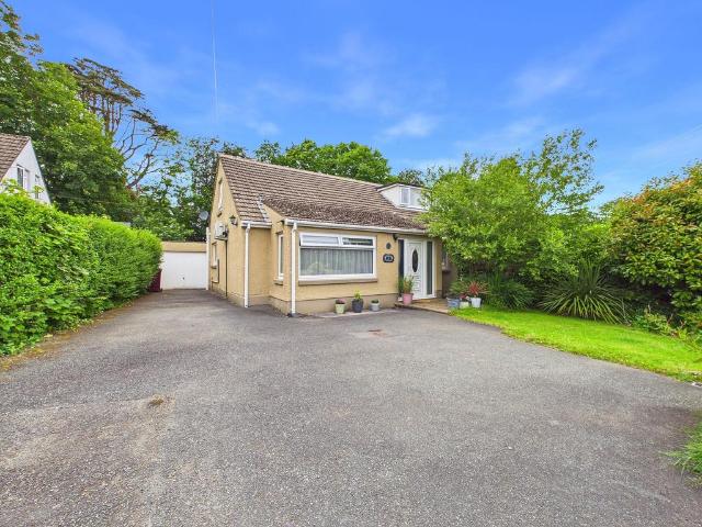 4 bedroom semi detached bungalow for sale