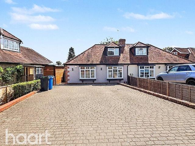 4 bedroom semi detached bungalow for sale