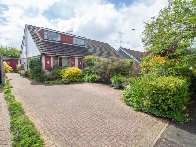 4 bedroom semi detached bungalow for sale