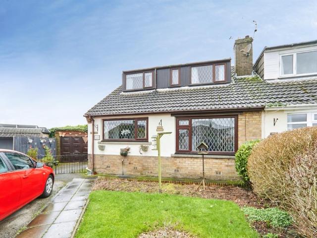 4 bedroom semi detached bungalow for sale