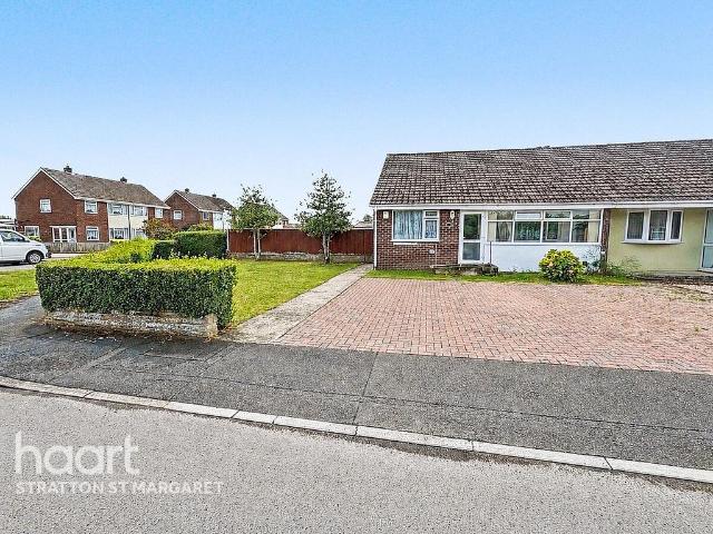 4 bedroom semi detached bungalow for sale