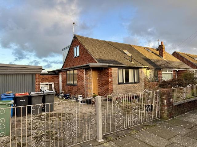 4 bedroom semi detached bungalow for sale