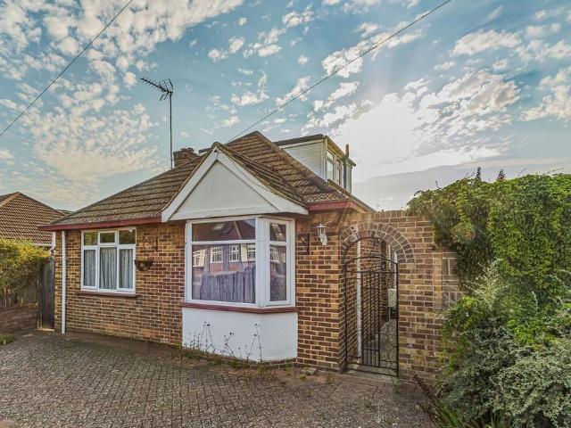 4 bedroom detached bungalow for sale