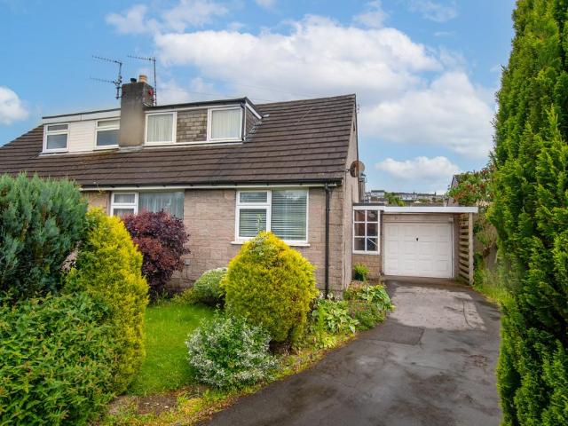 4 bedroom semi detached bungalow for sale