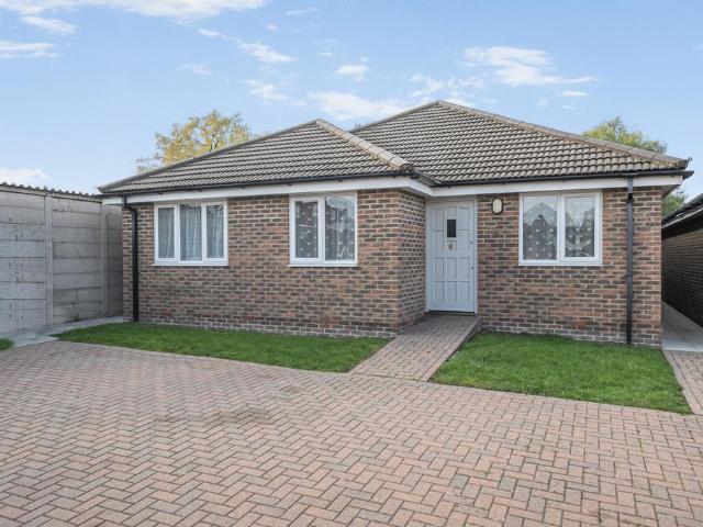 4 bedroom semi detached bungalow for sale