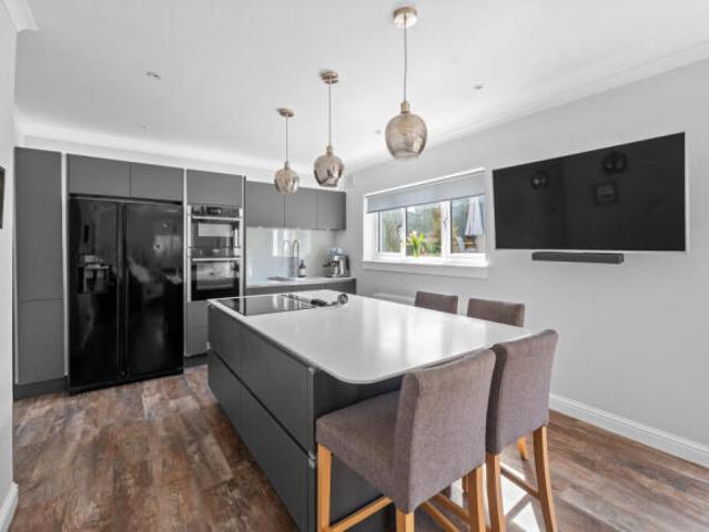 4 bedroom semi detached bungalow for sale in 67 Hillend Road, Clarkston, G76