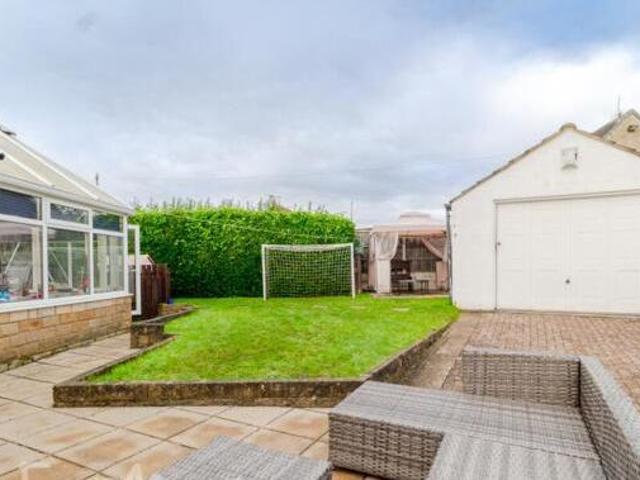 4 Bedroom Semi detached Bungalow For Sale In Bradford, West Yorkshire