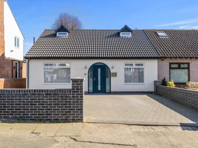 4 bedroom semi detached bungalow for sale in Gateacre Vale Road, Liverpool, L25