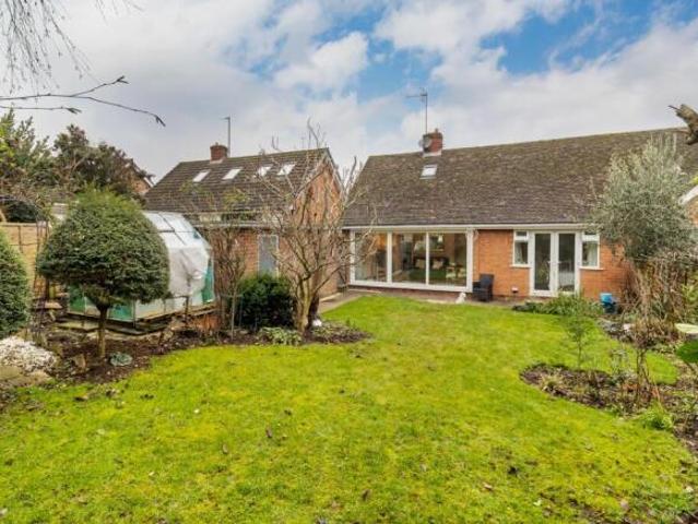 4 bedroom semi detached bungalow for sale in Goodwood Avenue, Worcester, WR5