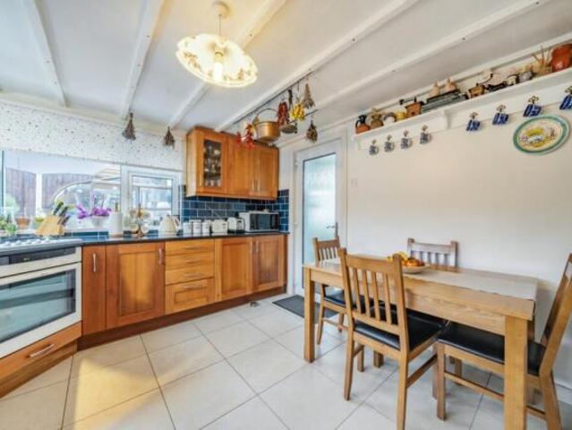 4 bedroom semi detached bungalow for sale in Longore Square, NG8
