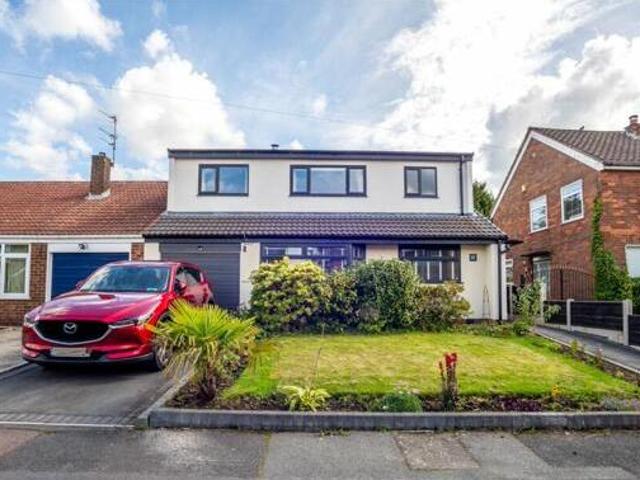 4 Bedroom Semi detached Bungalow For Sale In Middleton, Manchester