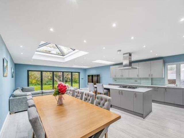 4 Bedroom Semi detached Bungalow For Sale In Mill Hill East