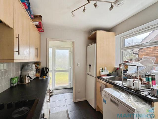 4 bedroom semi detached bungalow for rent in Yeoman Gardens, Willesborough, Ashford, TN24