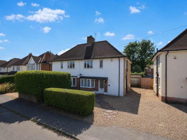 4 Bedroom Semi Detached House