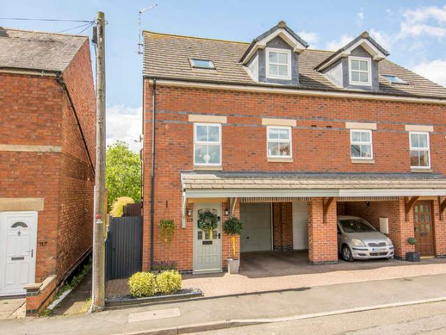 4 Bedroom Semi Detached House