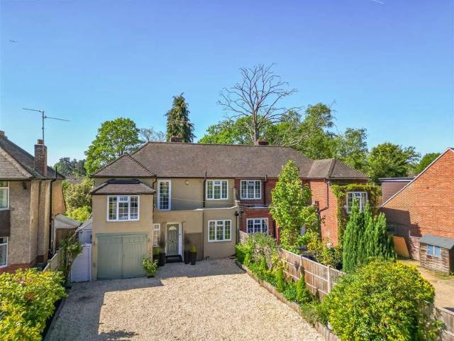 4 Bedroom Semi Detached House