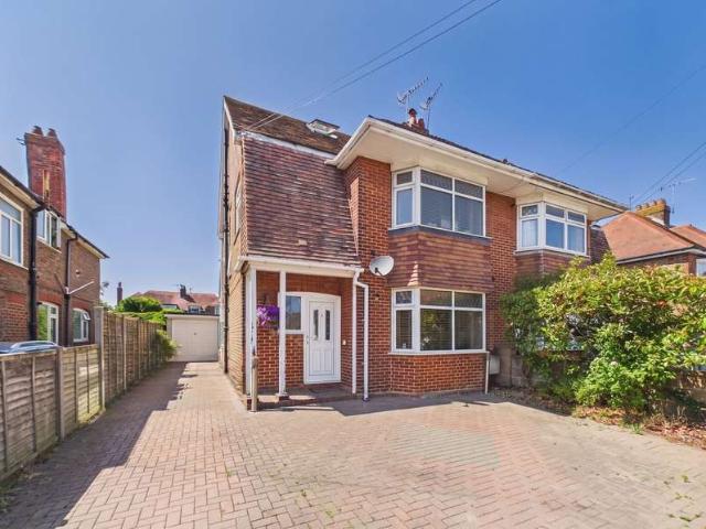 4 Bedroom Semi Detached House