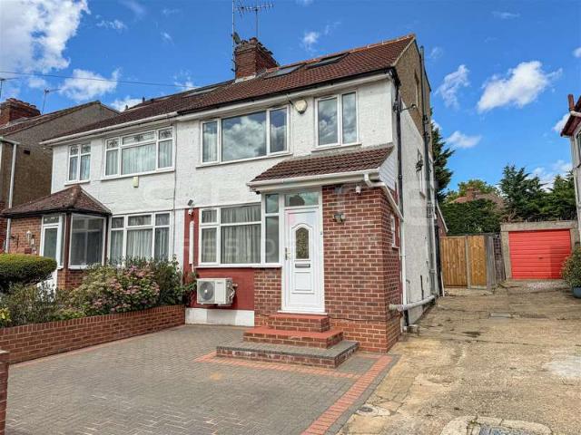 4 Bedroom Semi Detached House