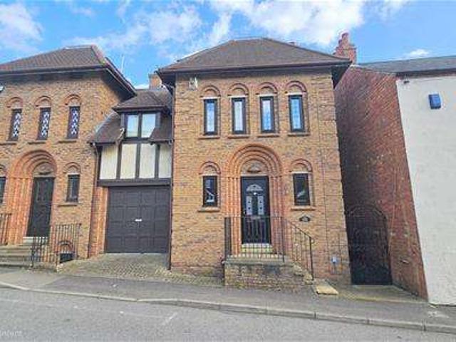 4 Bedroom Semi Detached House