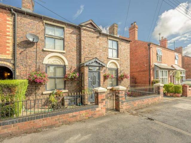 4 Bedroom Semi Detached House